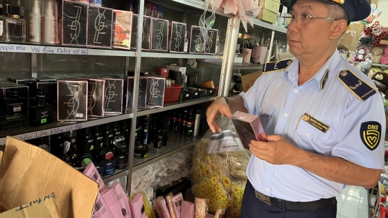 Tiền Giang: Phát hiện cơ sở kinh doanh nước hoa không rõ nguồn gốc xuất xứ